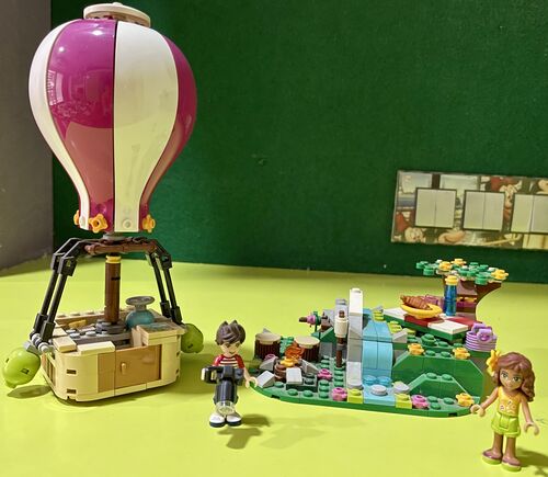 ᐅ Set • Lego 41097 Friends ⇒ 3 offers • Heartlake Hot Air Balloon ...